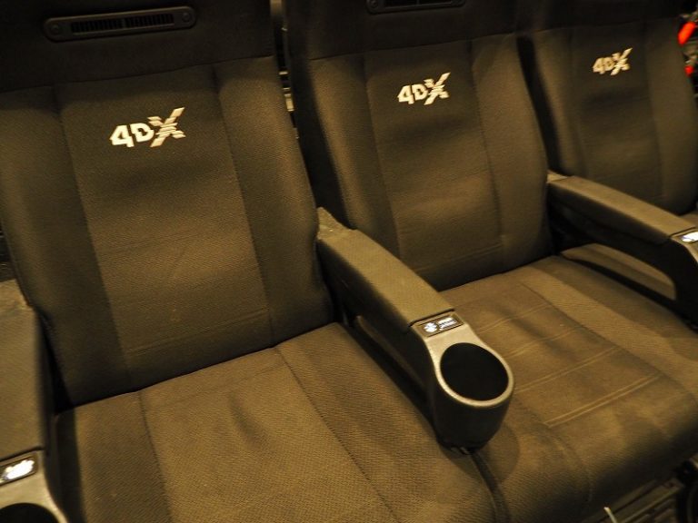 映画館の4DX上映って何？【映画ライターの体験レポート】 | トラベル・レジャー | スポット | Mart[マート]公式サイト|光文社