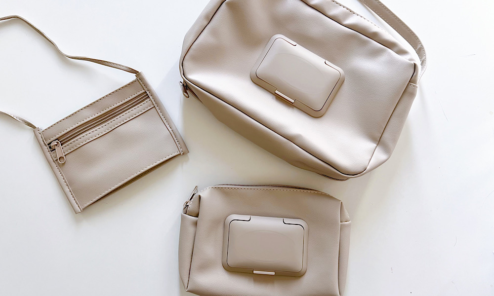 【3COINS】グレージュのレザー調で高見え♡おむつポーチとドリンクケース | ファッション | 雑貨 | Mart[マート]公式サイト|光文社